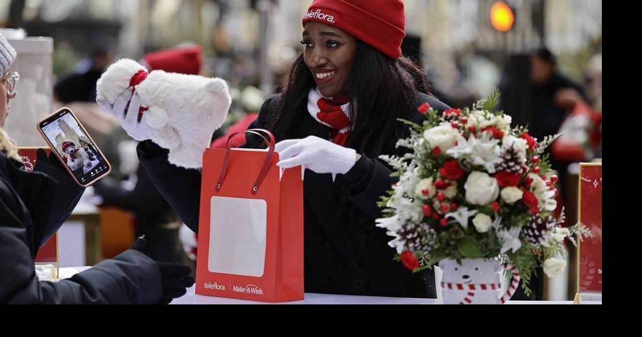 How to spread holiday joy with flowers — and help make wishes come true ...