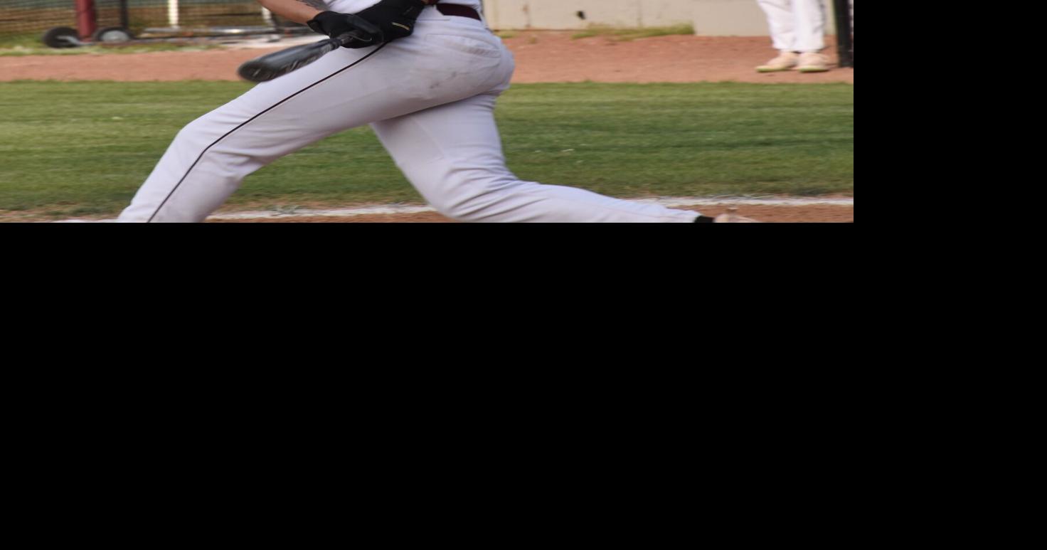 Maroons fall to Trojans; Good start stalls on senior night | Sports ...