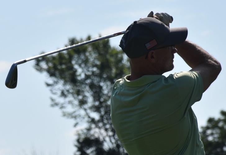 Maroon football holds golf tourney | Sports | the-messenger.com