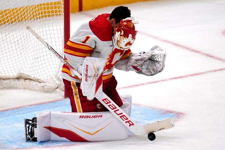 Matt Coronato's 3rd-period goal lifts Flames over Penguins 2-1 ...