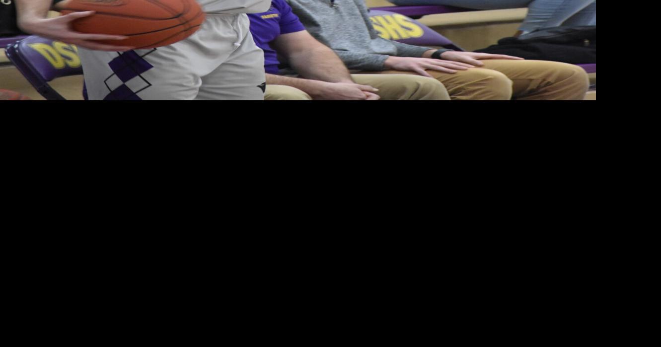 Dominant second quarter propels Maroons to win: Two Panthers post 30 ...