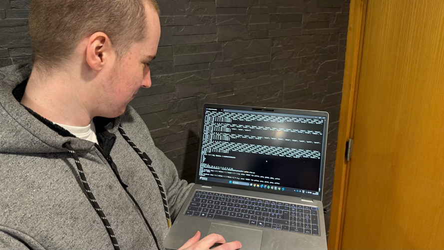 Computer whizz builds Wordle bot that solves game in four guesses ...