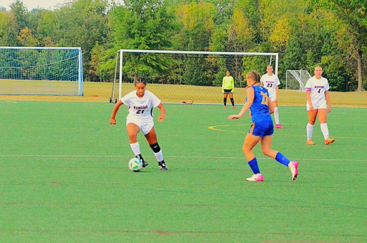 Golightly’s late goal lifts MNHHS over Evansville Christian, 1-0 | Sports | the-messenger.com