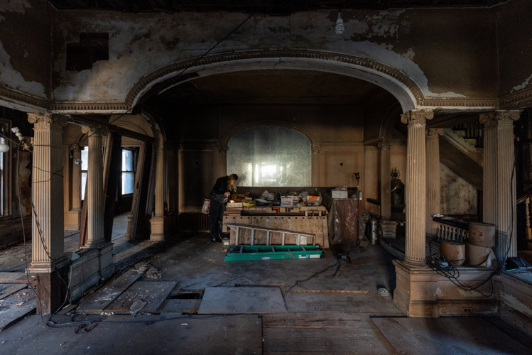 Abandoned mansion built for Wall Street big on sale for nearly $3M | National | the-messenger.com