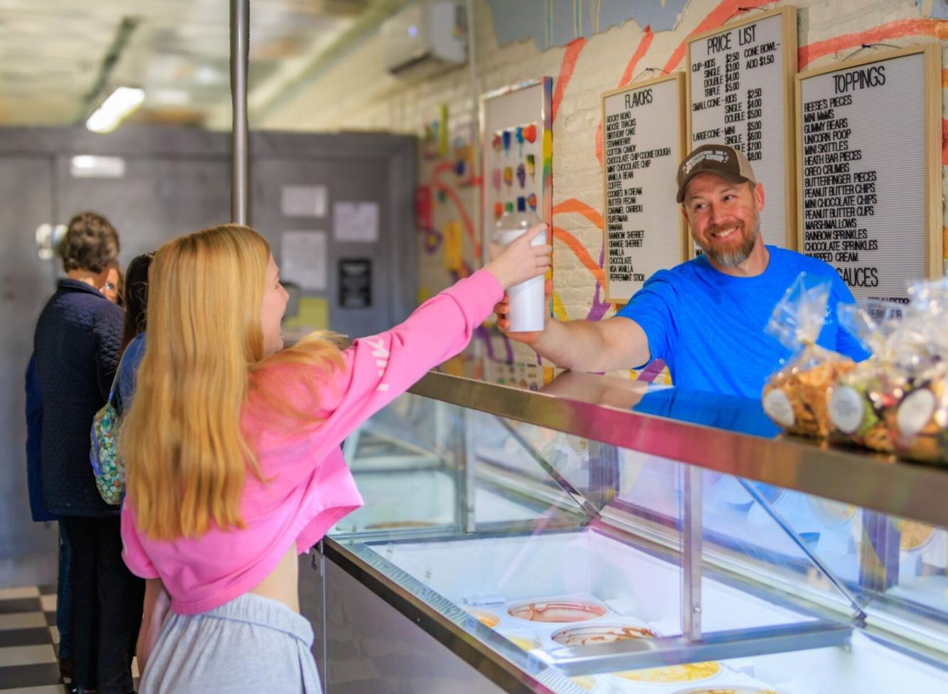 Cold comfort : Squeeze In Scoop Shop reopens | Dawson Springs Progress ...