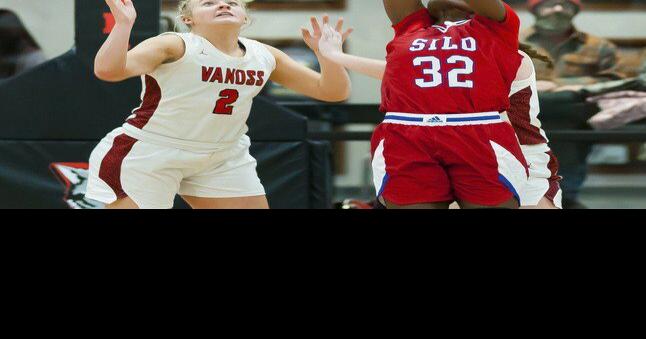 Vanoss Lady Wolves turn tight game into blowout | Local Sports ...