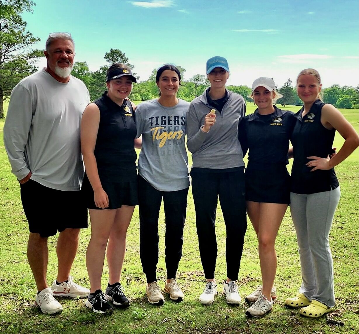 Emma Hardison wins regional title, Roff team finishes second | Sports ...