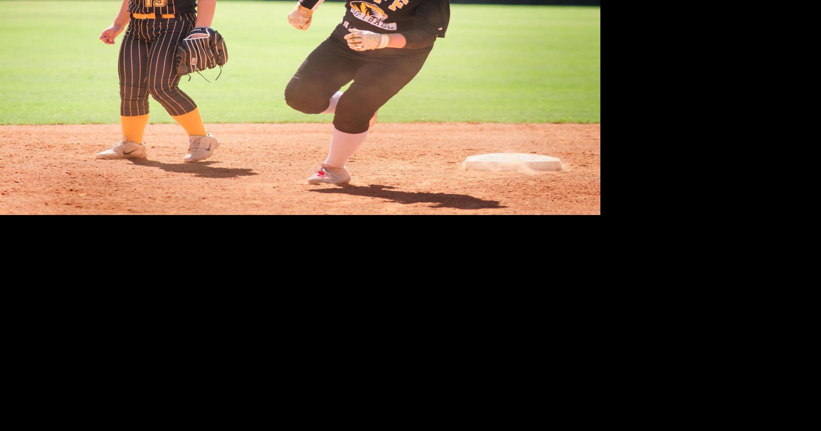Roff softball team wins two regional games | Sports | theadanews.com