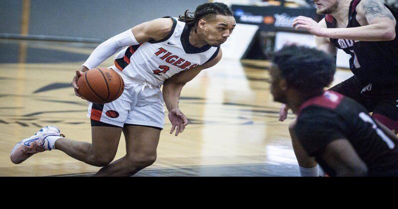 ECU men can't catch Ouachita Baptist Tigers | Local Sports | theadanews.com