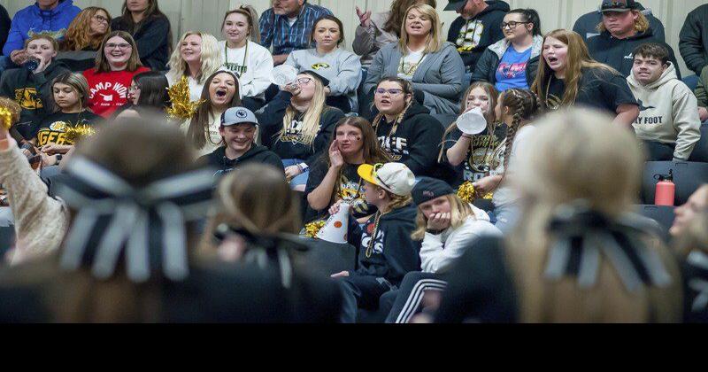 Roff fans cheer their Tigers and Lady Tigers to victory | Local News ...