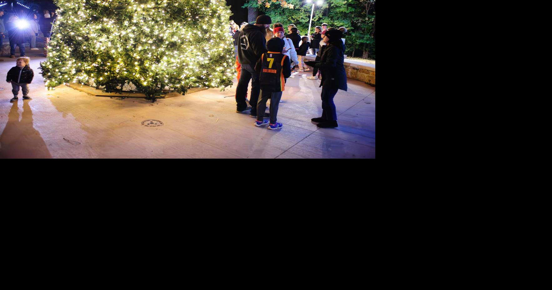 Santa Stroll has something for everyone | Local News | theadanews.com