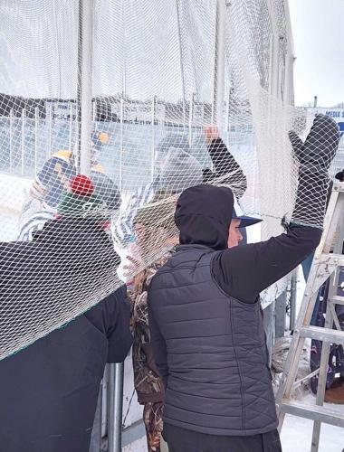 River Valley volunteers make ice in the sun | News | theameryfreepress.com