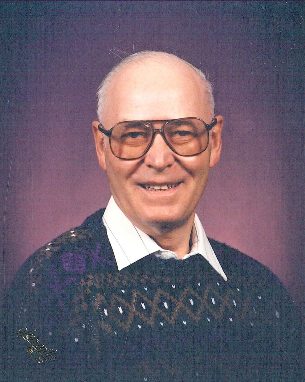 Robert LeRoy Fredrick | Obituaries | theameryfreepress.com