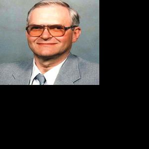 Robert E. Riley | Obituaries | theameryfreepress.com