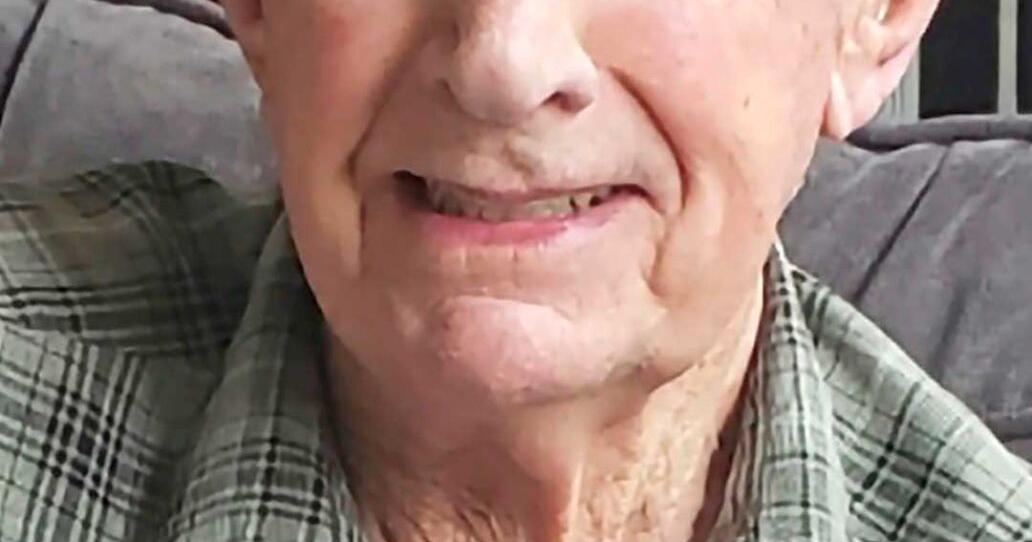 Roger E. Knutson | Obituaries | theameryfreepress.com