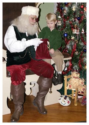 A chat with Santa | News | thearabtribune.com