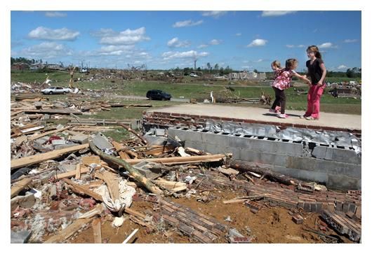 Tornado picks up speed moving into Hulaco, Ruth | News | thearabtribune.com