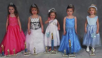 Tiny Miss: from left, Laura Riggs, third alternate, prettiest eyes ...