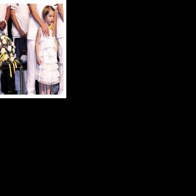 Ari Hallmark stands in for her mom | News | thearabtribune.com