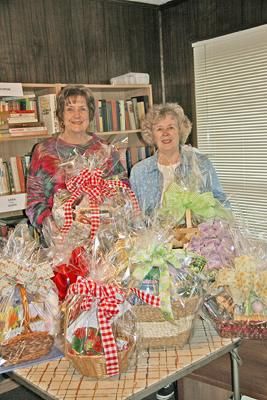 Pick a basket; help celebrate | News | thearabtribune.com