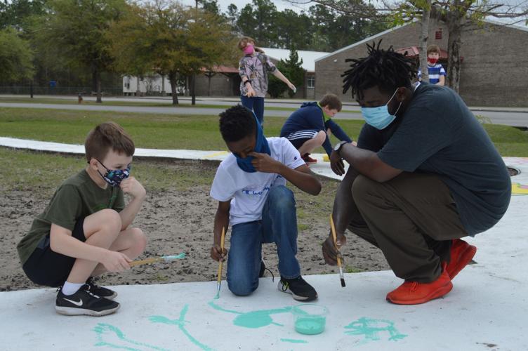 Artist collaborates with Satilla Marsh Elementary students to create ...