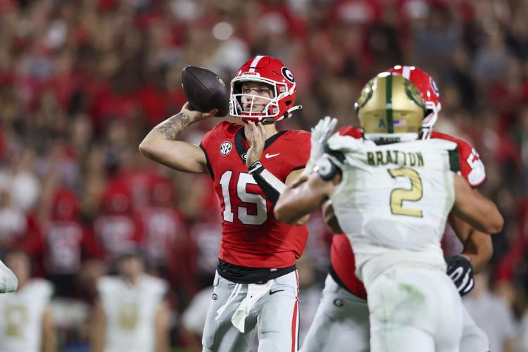Georgia quarterback Carson Beck earns respect with hustling hit ...