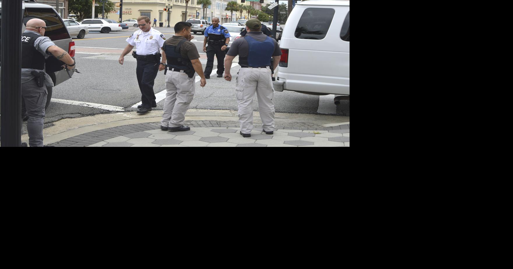 Man armed with note robs downtown bank | Local News | thebrunswicknews.com