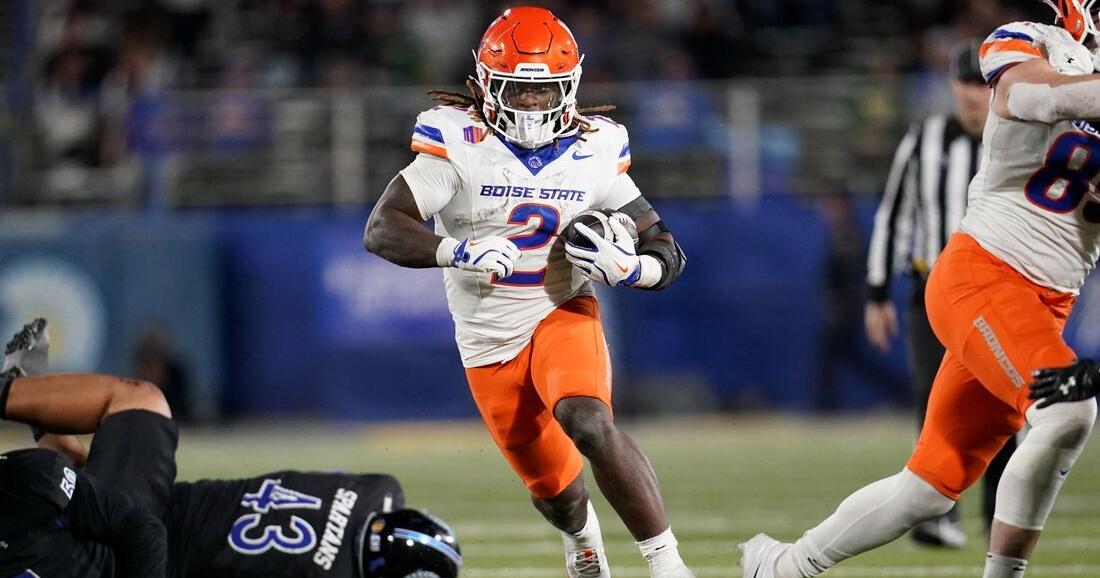 Top five stay same in CFP rankings; Boise State in position for bye ...