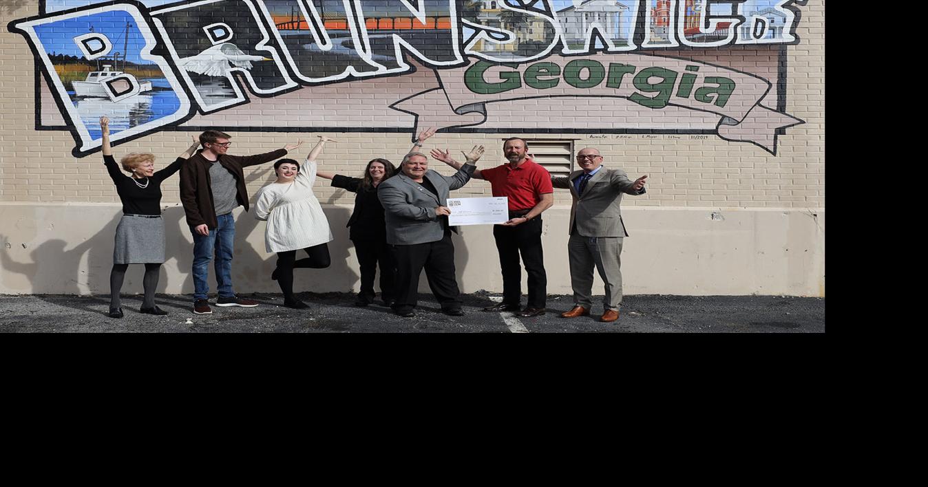 Artists lend hand to Brunswick Mural Project | Community Life ...