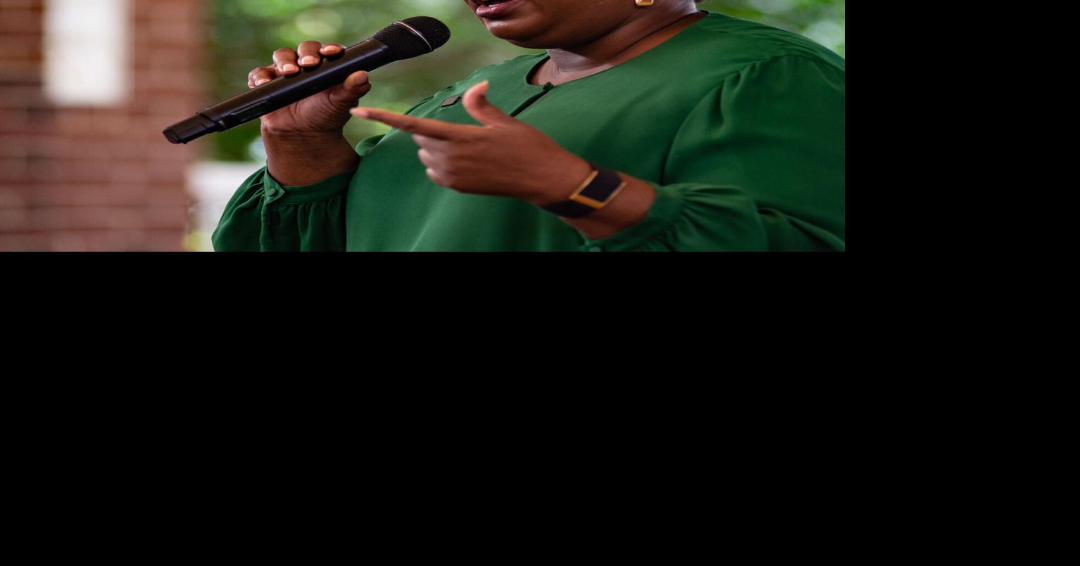 Abrams discusses environmental policy plans during St. Simons campaign ...