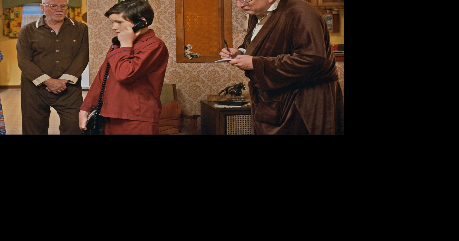 These feel-good Canadian comedies on the CW tackle growing up ...