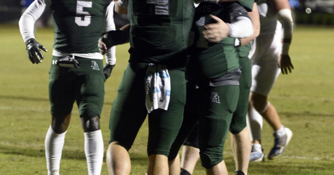 CHASING HISTORY: Frederica’s Jordan Triplett is on the cusp of becoming ...