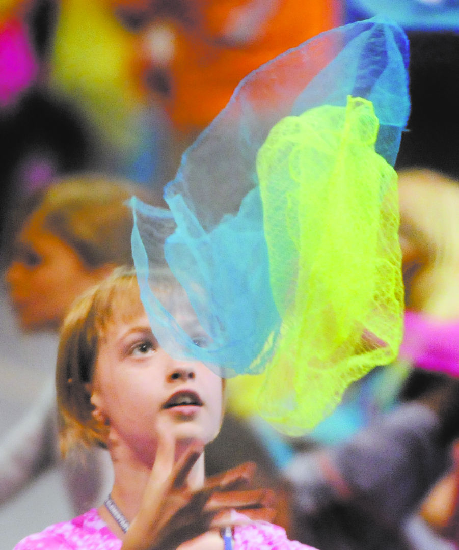 Juggling offers unique physical education lesson | Local News | The ...