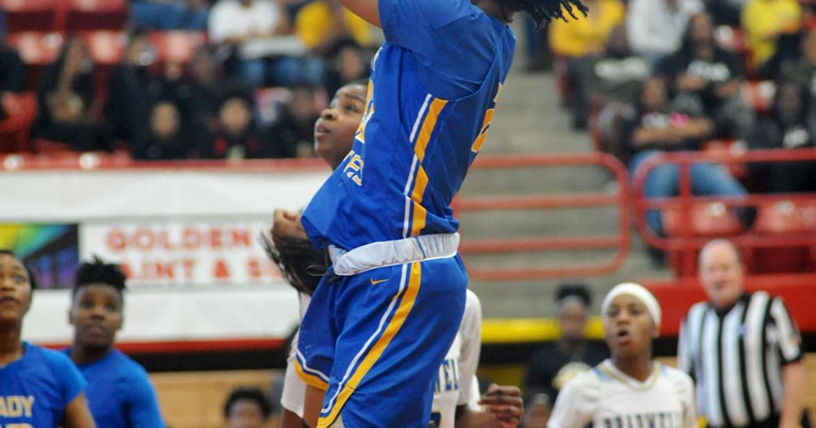 Local basketball teams battle through busy week | Local Sports ...