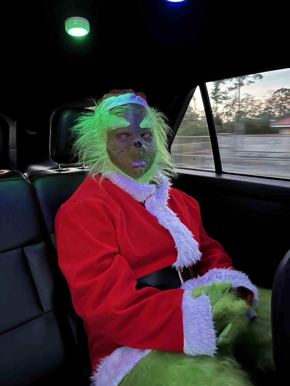 Grinch arrested, to pay for crimes by spreading Christmas cheer | Local ...