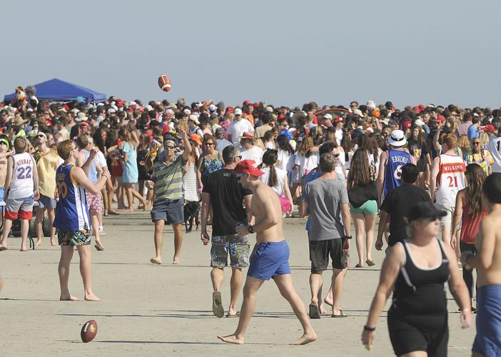 "Frat Beach" event attracts hundreds of Georgia fans to Glynn County ...