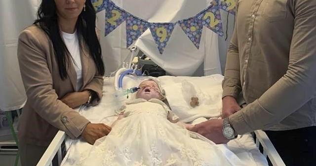 A terminally ill baby at the center of a legal battle in Britain and ...