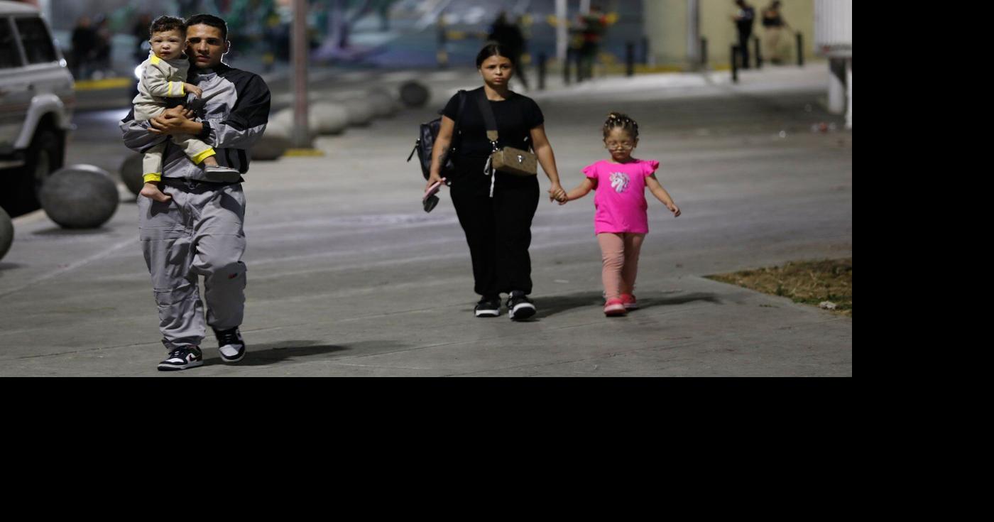 Photos show people reacting to the US capture of Venezuelan President ...