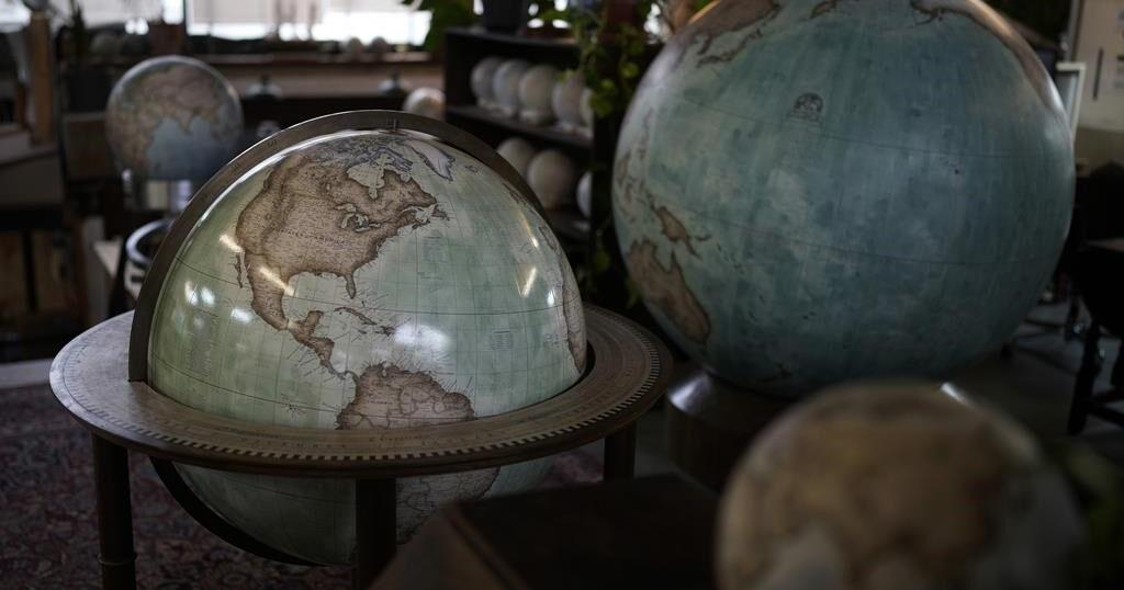 Even in the age of Google Earth, people still buy globes. Here's why ...
