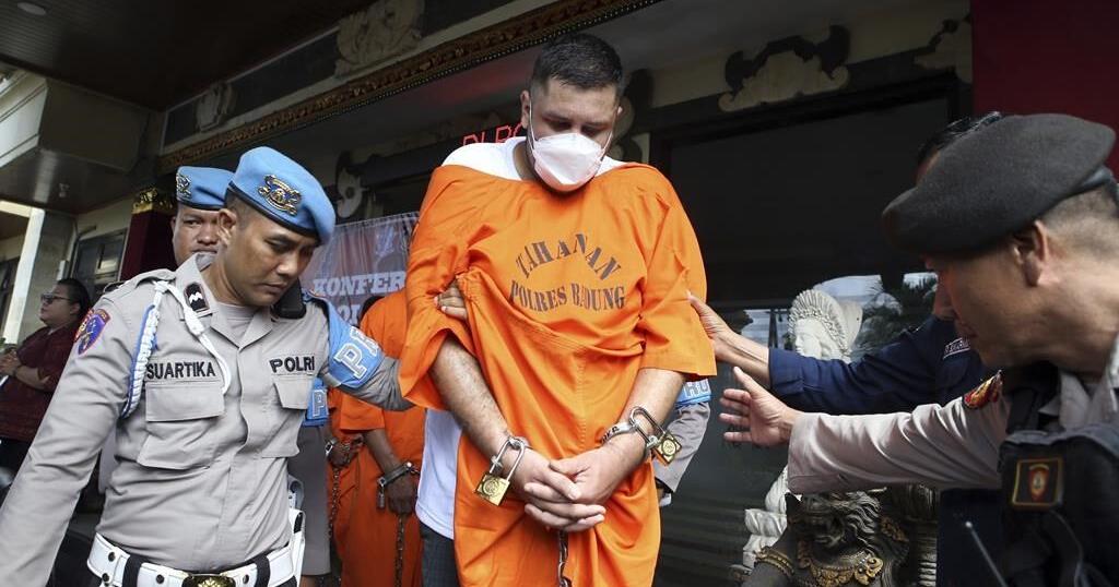 Indonesian police arrest 3 Mexicans after a Turkish tourist is wounded ...
