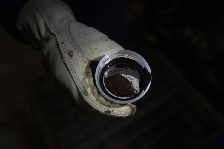 Oil, fires and smoke | Photo Galleries | thecanadianpressnews.ca
