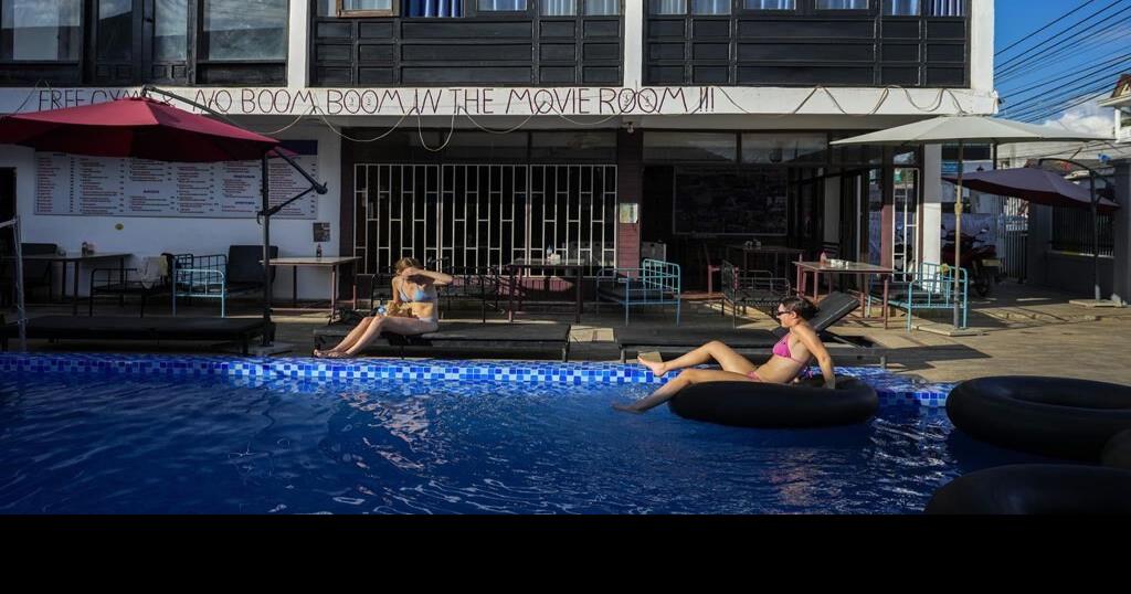 Australian tourists hospitalized after apparent severe alcohol ...