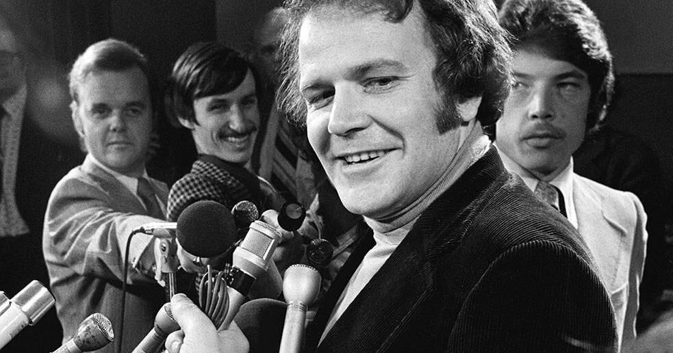 Keith Spicer, Canada's first official languages commissioner, dead at ...