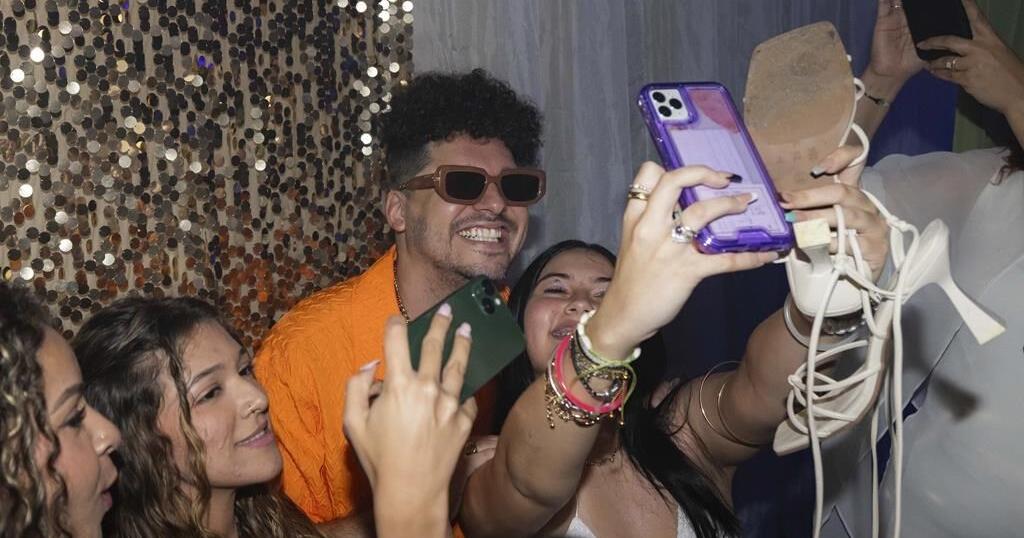 As doctors leave Puerto Rico in droves, a rapper tries to fill the gaps ...