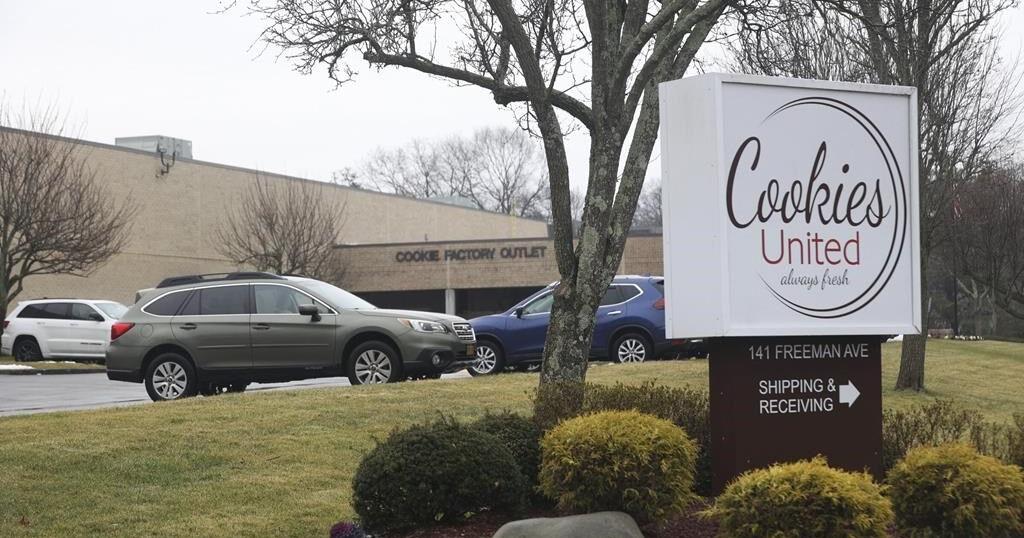 A New York dancer with a severe peanut allergy has died from eating ...