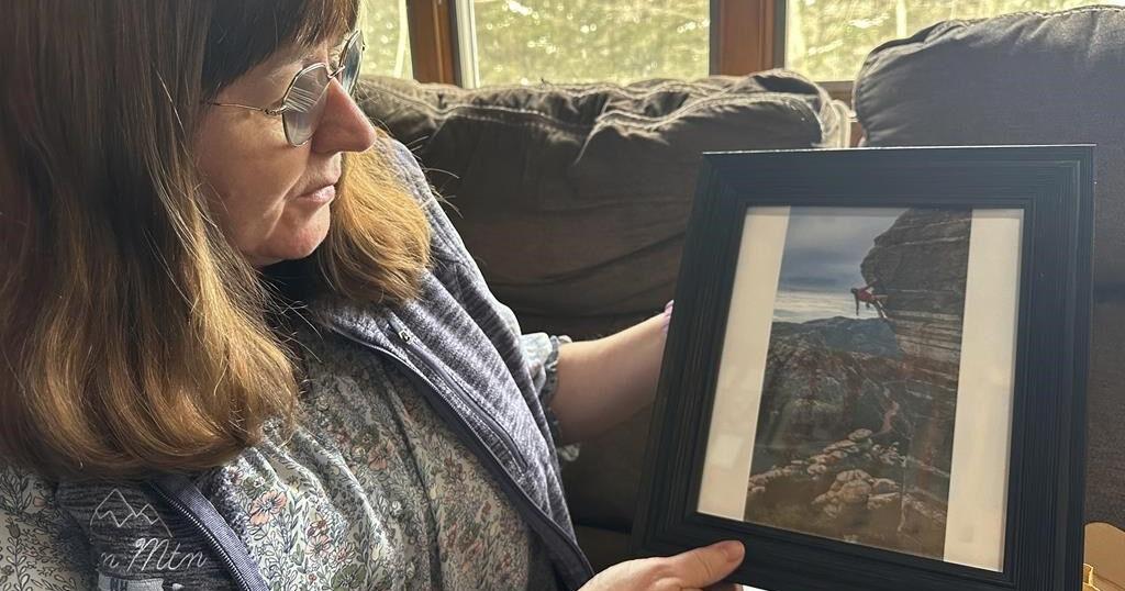 An experienced hiker dies in a solo trek in blinding, waist-deep snow ...