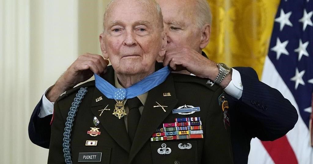 Ralph Puckett Jr., awarded Medal of Honor for heroism during the Korean ...