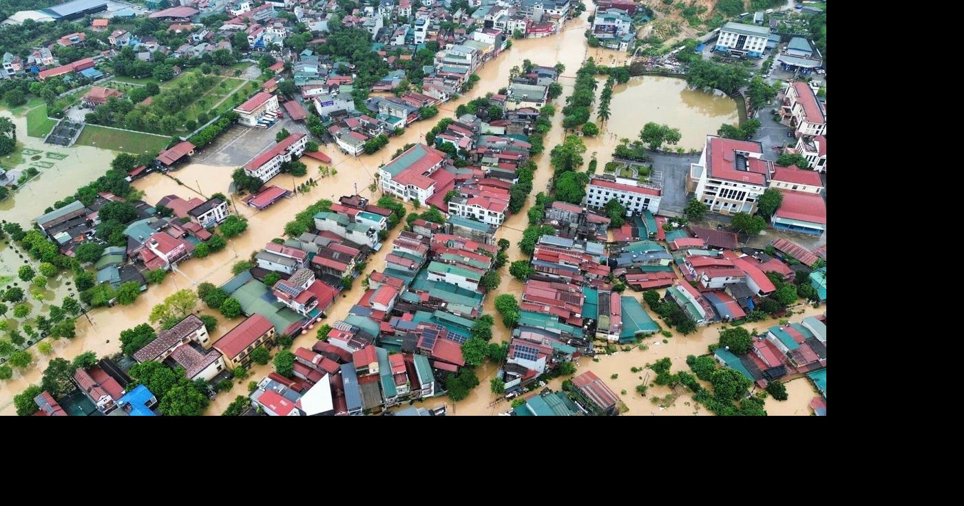 Tropical storm edges toward the Philippines and may grow to a typhoon ...