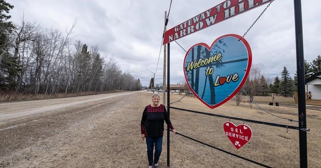 'Everybody should be in Love': Saskatchewan village embraces name with ...