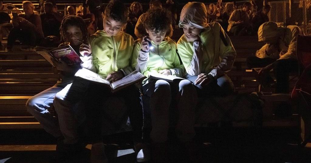 NASA capsule on way to moon after launch by giant new rocket | Science ...